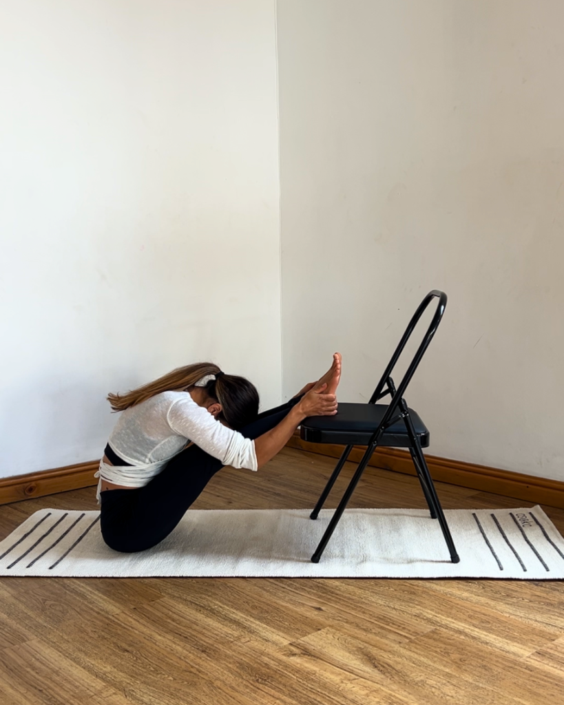 How to use a yoga chair for practice - Asoka Yoga | Yoga & Meditation ...
